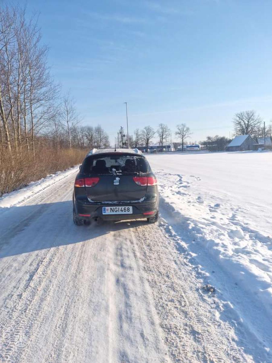 Grey SEAT Altea XL 2010 in Kaunas, with an engine capacity of 1.90 L and mileage of 308 thousand km for 2199 €, photo 6 on AUTOMOTO.COM.LV