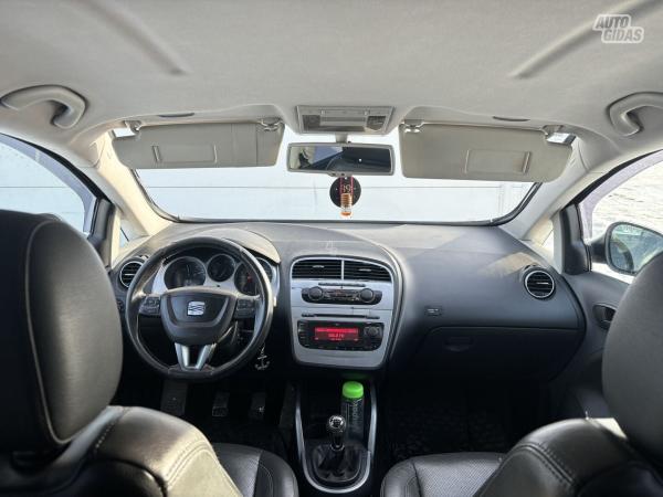 Pelēks SEAT Altea XL 2010 Kauņa, ar dzinēja tilpumu 1.90 L un nobraukumu 300 tūkst. km par 2990 €, foto 9 vietnē AUTOMOTO.COM.LV