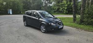 Grey SEAT Altea XL 2010 in Ukmerge, with an engine capacity of 1.90 L and mileage of 316 thousand km for 3000 €, photo  on AUTOMOTO.COM.LV