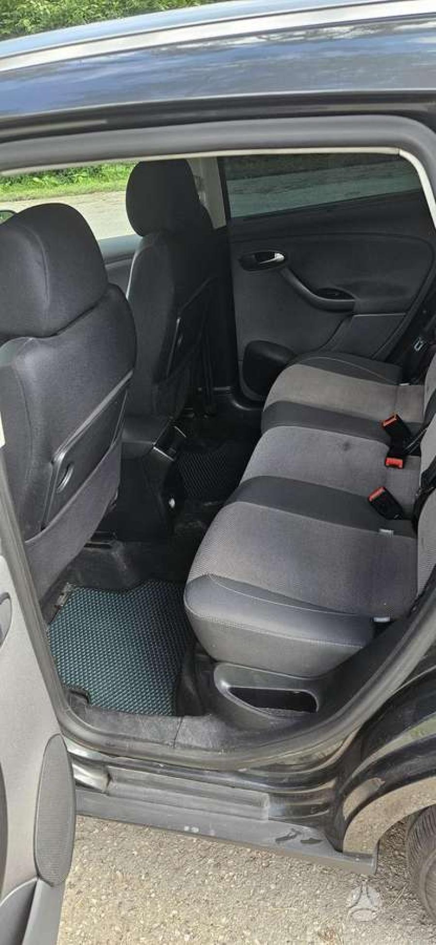Grey SEAT Altea XL 2010 in Ukmerge, with an engine capacity of 1.90 L and mileage of 316 thousand km for 3000 €, photo 15 on AUTOMOTO.COM.LV