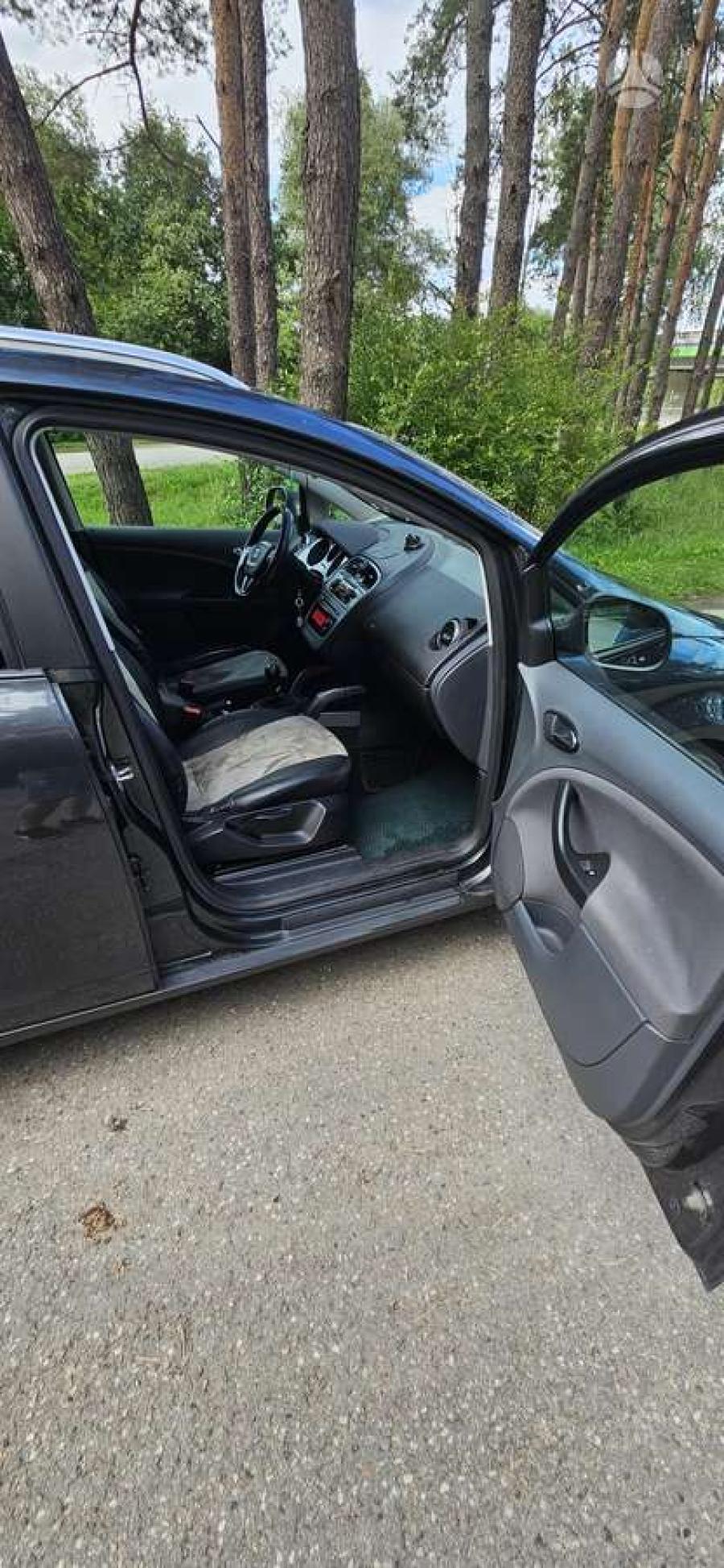 Grey SEAT Altea XL 2010 in Ukmerge, with an engine capacity of 1.90 L and mileage of 316 thousand km for 3000 €, photo 20 on AUTOMOTO.COM.LV