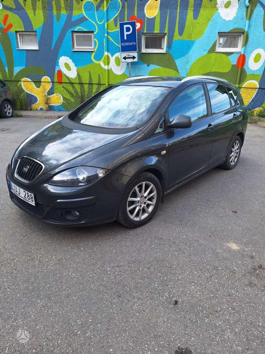 Grey SEAT Altea XL 2010 in Kaunas, with an engine capacity of 1.60 L and mileage of 250 thousand km for 2200 €, photo 1 on AUTOMOTO.COM.LV