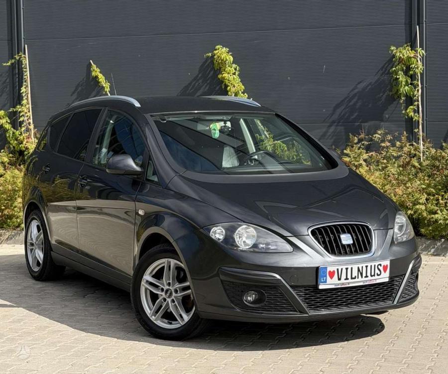 Серый Сеат Altea XL 2010 в Вильнюс, объемом двигателя 1.90 л и пробегом 317 тыс. км за 2950 €, фото 1 на AUTOMOTO.COM.LV