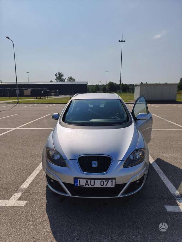 Pelēks SEAT Altea XL 2010 Prienai, ar dzinēja tilpumu 1.40 L un nobraukumu 234 tūkst. km par 2500 €, foto 1 vietnē AUTOMOTO.COM.LV