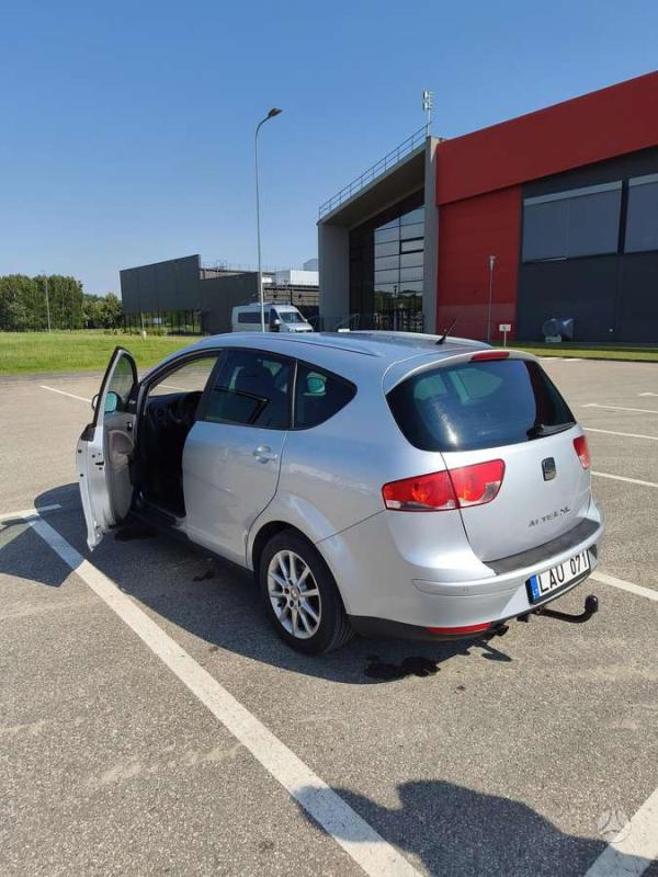 Pelēks SEAT Altea XL 2010 Prienai, ar dzinēja tilpumu 1.40 L un nobraukumu 234 tūkst. km par 2500 €, foto 5 vietnē AUTOMOTO.COM.LV