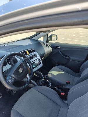 Pelēks SEAT Altea XL 2010 Prienai, ar dzinēja tilpumu 1.40 L un nobraukumu 234 tūkst. km par 2500 €, foto 9 vietnē AUTOMOTO.COM.LV