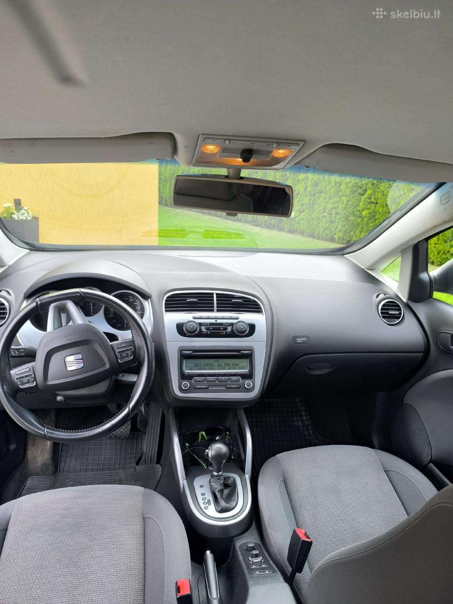 Grey SEAT Altea XL 2011 in Radviliskis, with an engine capacity of 2.00 L and mileage of 296 thousand km for 3900 €, photo 7 on AUTOMOTO.COM.LV