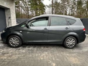 Grey SEAT Altea XL 2012 in Vilnius, with an engine capacity of 1.60 L and mileage of 260 thousand km for 2900 €, photo 4 on AUTOMOTO.COM.LV