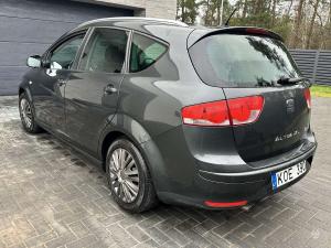 Grey SEAT Altea XL 2012 in Vilnius, with an engine capacity of 1.60 L and mileage of 260 thousand km for 2900 €, photo 6 on AUTOMOTO.COM.LV