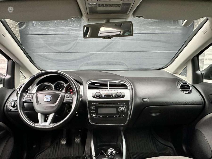 Grey SEAT Altea XL 2012 in Vilnius, with an engine capacity of 1.60 L and mileage of 260 thousand km for 2900 €, photo 10 on AUTOMOTO.COM.LV