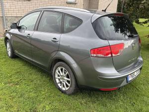 Pelēks SEAT Altea XL 2012 Marijampole, ar dzinēja tilpumu 1.97 L un nobraukumu 221 tūkst. km par 4300 €, foto 4 vietnē AUTOMOTO.COM.LV