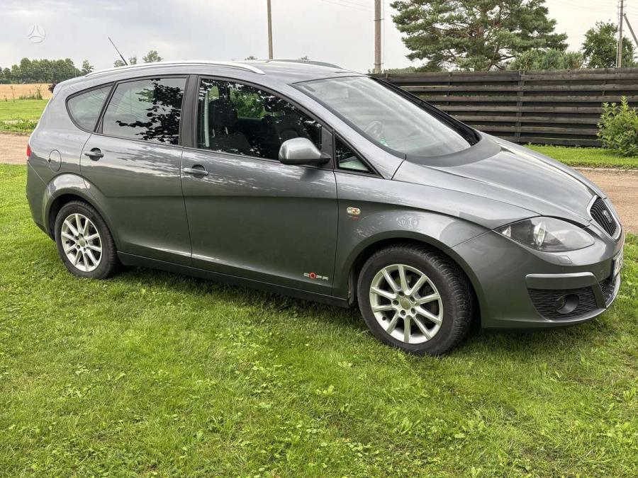 Pelēks SEAT Altea XL 2012 Marijampole, ar dzinēja tilpumu 1.97 L un nobraukumu 221 tūkst. km par 4300 €, foto 6 vietnē AUTOMOTO.COM.LV