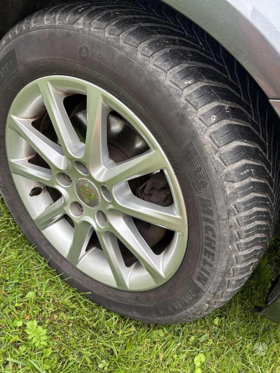 Pelēks SEAT Altea XL 2012 Marijampole, ar dzinēja tilpumu 1.97 L un nobraukumu 221 tūkst. km par 4300 €, foto 8 vietnē AUTOMOTO.COM.LV