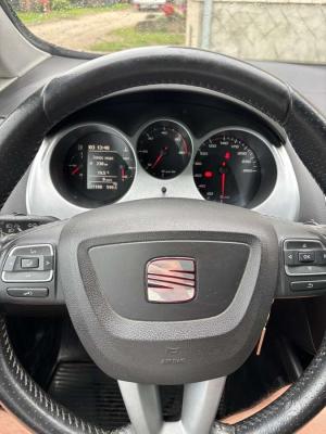 Pelēks SEAT Altea XL 2012 Marijampole, ar dzinēja tilpumu 1.97 L un nobraukumu 221 tūkst. km par 4300 €, foto 12 vietnē AUTOMOTO.COM.LV
