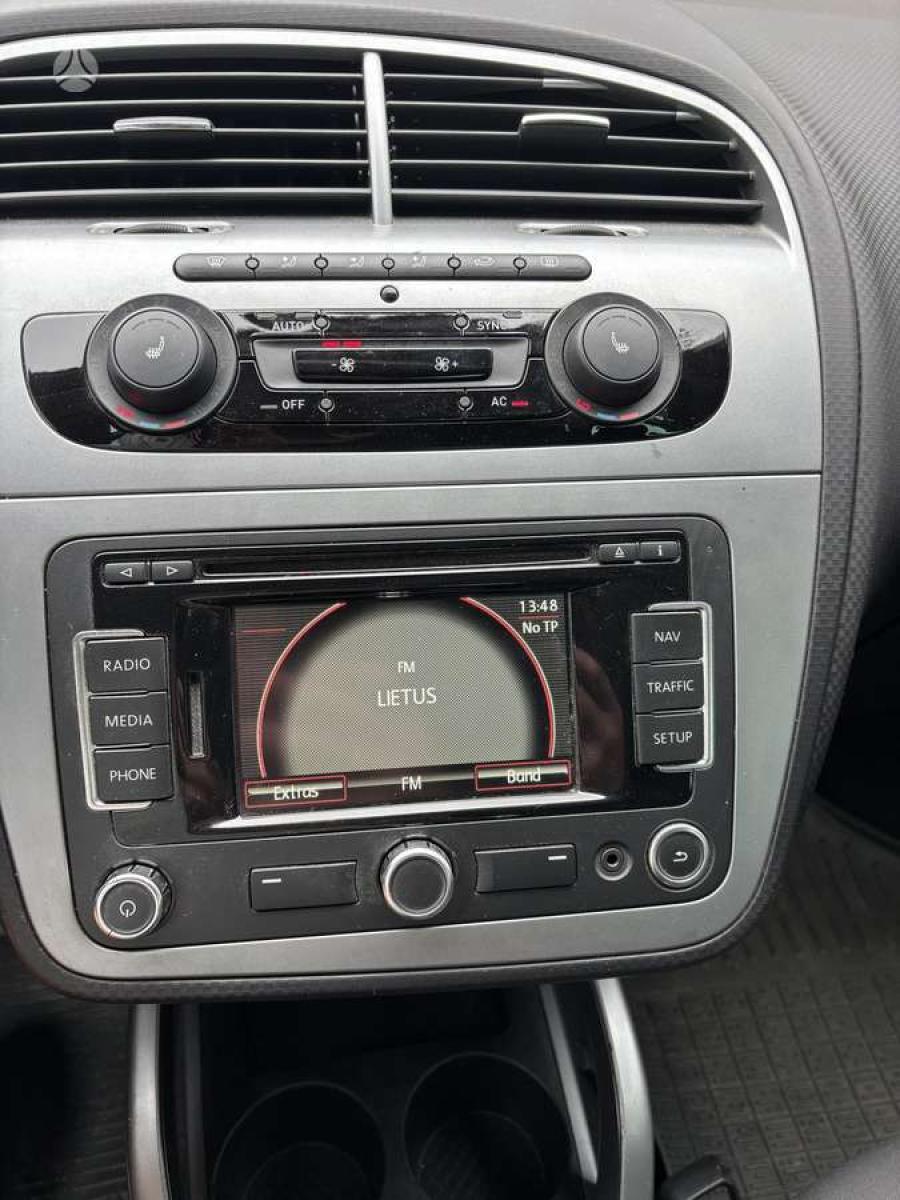 Pelēks SEAT Altea XL 2012 Marijampole, ar dzinēja tilpumu 1.97 L un nobraukumu 221 tūkst. km par 4300 €, foto 15 vietnē AUTOMOTO.COM.LV