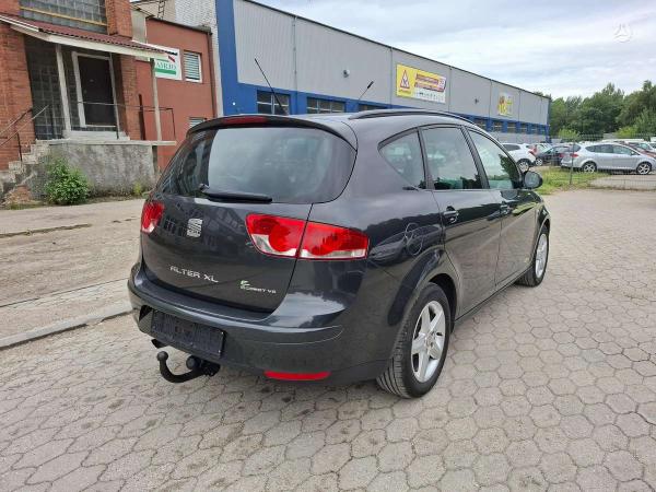 Grey SEAT Altea XL 2012 in Radviliskis, with an engine capacity of 1.60 L and mileage of 208 thousand km for 3850 €, photo 3 on AUTOMOTO.COM.LV
