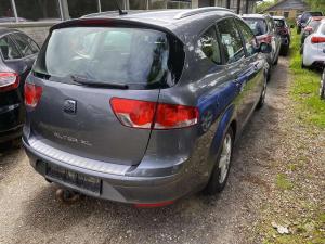 Pelēks SEAT Altea XL 2012 Marijampole, ar dzinēja tilpumu 1.60 L un nobraukumu 292 tūkst. km par 2900 €, foto 5 vietnē AUTOMOTO.COM.LV