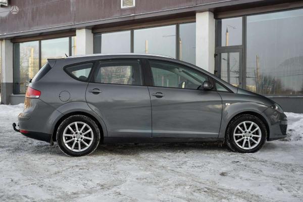 Pelēks SEAT Altea XL 2013 Viļņa, ar dzinēja tilpumu 1.97 L un nobraukumu 240 tūkst. km par 5200 €, foto 5 vietnē AUTOMOTO.COM.LV
