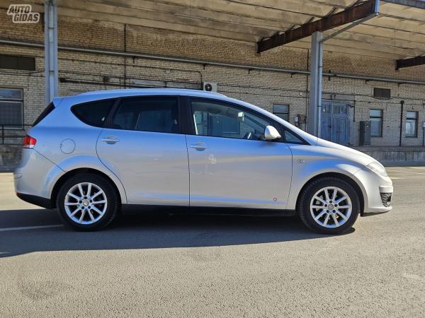 Grey SEAT Altea XL 2013 in Panevezys, with an engine capacity of 1.60 L and mileage of 266 thousand km for 3499 €, photo 4 on AUTOMOTO.COM.LV