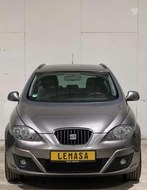 Pelēks SEAT Altea XL 2015 Klaipėda, ar dzinēja tilpumu 1.60 L un nobraukumu 199 tūkst. km par 6900 €, foto 10 vietnē AUTOMOTO.COM.LV