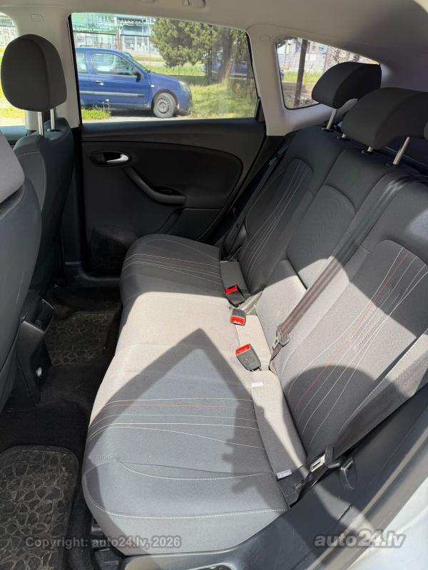 Pelēks SEAT Altea XL 2012 Tallina, ar dzinēja tilpumu 2.00 L un nobraukumu 280 tūkst. km par 3500 €, foto 7 vietnē AUTOMOTO.COM.LV