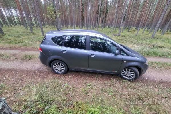 Pelēks SEAT Altea XL 2012 Tartu, ar dzinēja tilpumu 2.00 L un nobraukumu 367 tūkst. km par 2950 €, foto 7 vietnē AUTOMOTO.COM.LV
