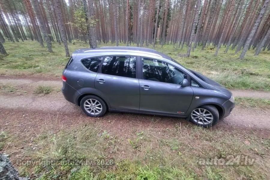 Pelēks SEAT Altea XL 2012 Tartu, ar dzinēja tilpumu 2.00 L un nobraukumu 367 tūkst. km par 2950 €, foto 7 vietnē AUTOMOTO.COM.LV