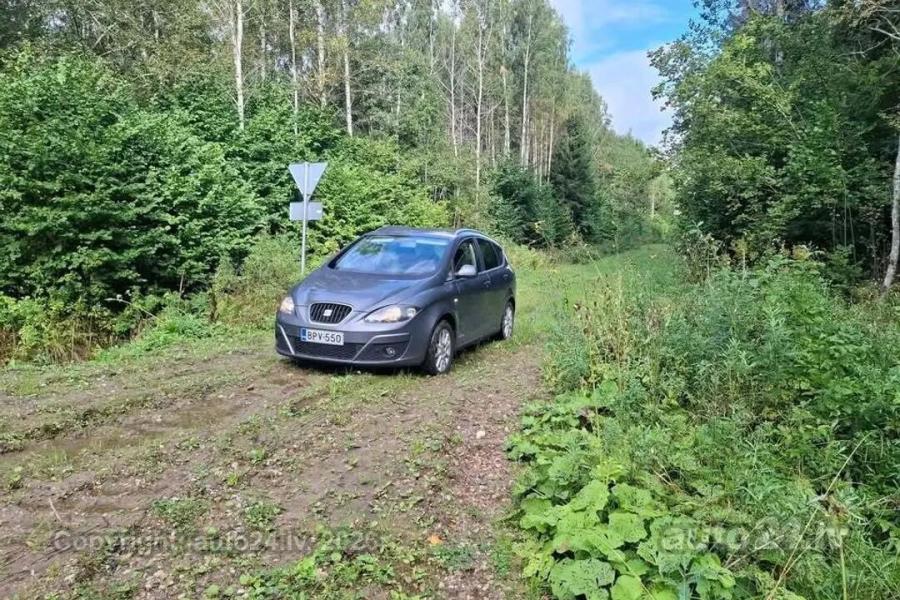 Pelēks SEAT Altea XL 2012 Tartu, ar dzinēja tilpumu 2.00 L un nobraukumu 367 tūkst. km par 2950 €, foto 11 vietnē AUTOMOTO.COM.LV