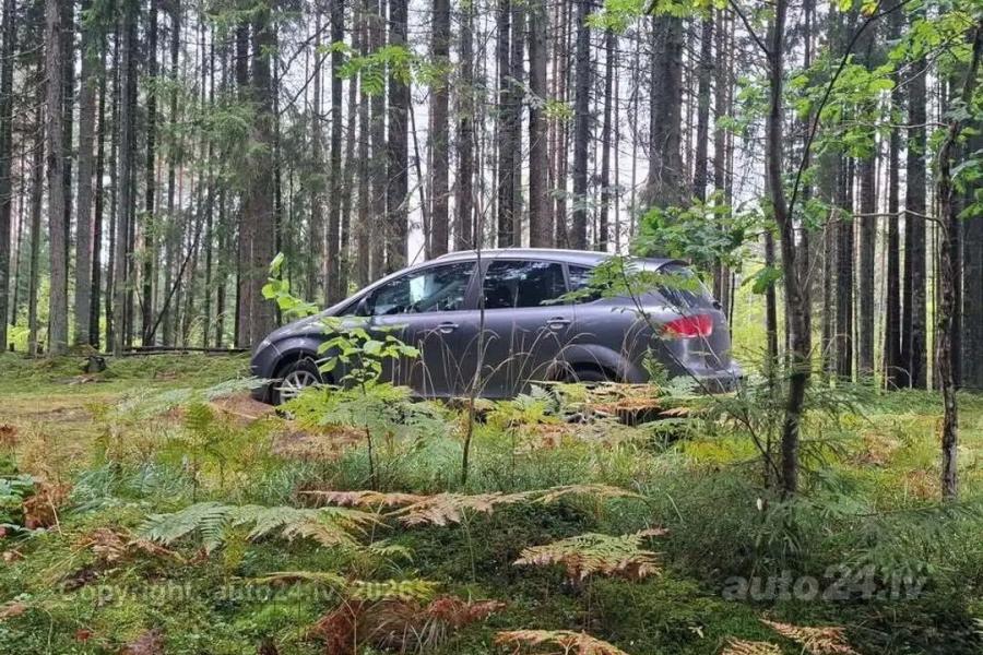 Pelēks SEAT Altea XL 2012 Tartu, ar dzinēja tilpumu 2.00 L un nobraukumu 367 tūkst. km par 2950 €, foto 12 vietnē AUTOMOTO.COM.LV