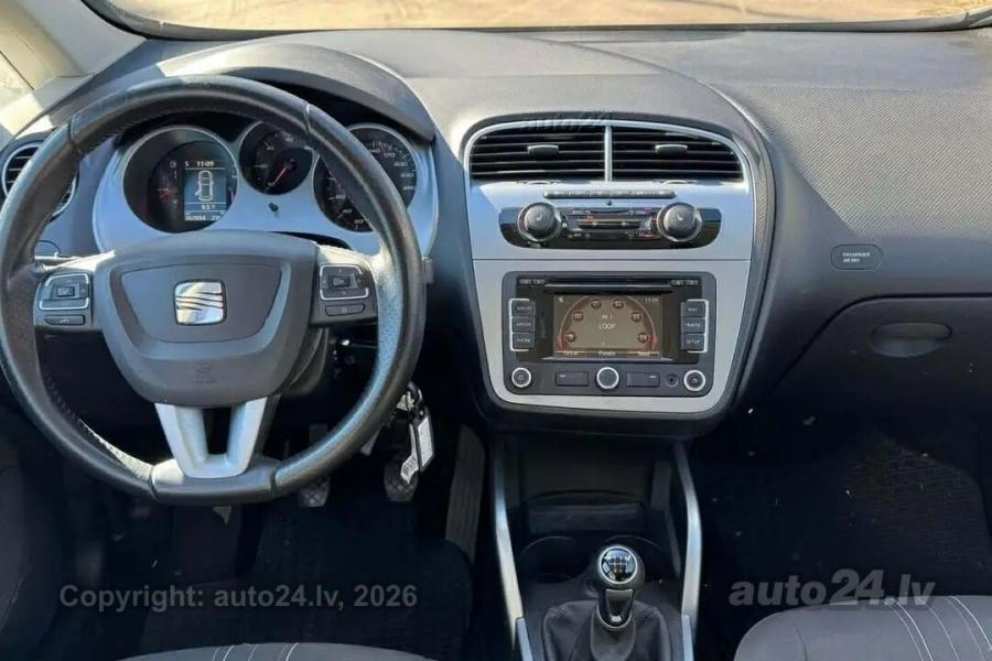 Pelēks SEAT Altea XL 2012 Tartu, ar dzinēja tilpumu 2.00 L un nobraukumu 367 tūkst. km par 2950 €, foto 13 vietnē AUTOMOTO.COM.LV