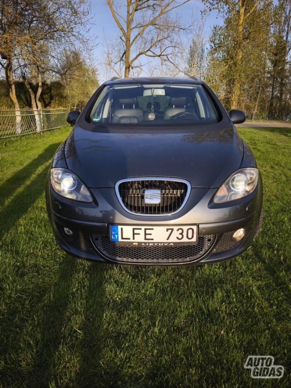 SEAT Altea XL 2010 Viļņa, ar dzinēja tilpumu 2.00 L un nobraukumu 261 tūkst. km par 3200 €, foto 1 vietnē AUTOMOTO.COM.LV