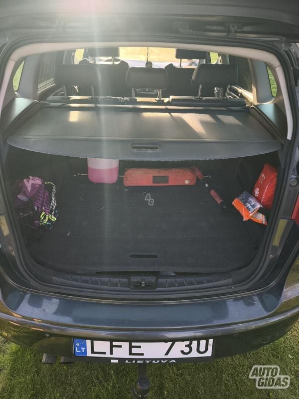 SEAT Altea XL 2010 Viļņa, ar dzinēja tilpumu 2.00 L un nobraukumu 261 tūkst. km par 3200 €, foto 5 vietnē AUTOMOTO.COM.LV