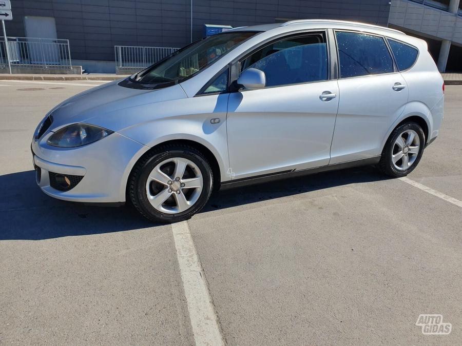 SEAT Altea XL 2006 in Siauliai, with an engine capacity of 2.00 L and mileage of 282 thousand km for 1850 €, photo 6 on AUTOMOTO.COM.LV