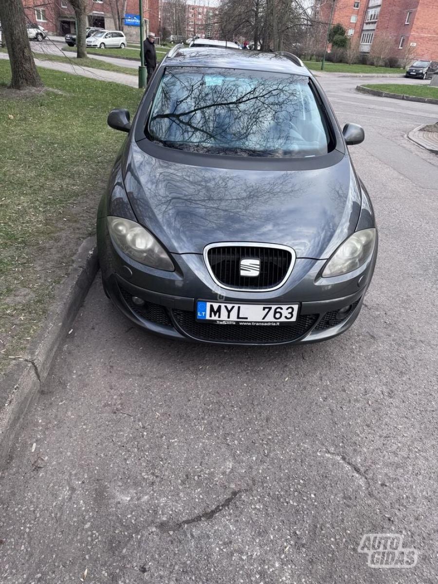 SEAT Altea XL 2007 Klaipėda, ar dzinēja tilpumu 2.00 L un nobraukumu 320 tūkst. km par 1950 €, foto 3 vietnē AUTOMOTO.COM.LV