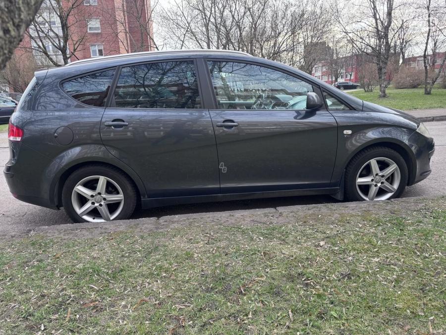 SEAT Altea XL 2007 Klaipėda, ar dzinēja tilpumu 2.00 L un nobraukumu 320 tūkst. km par 1950 €, foto 8 vietnē AUTOMOTO.COM.LV