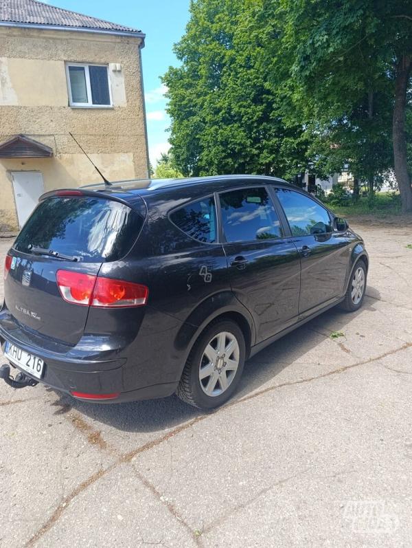 SEAT Altea XL 2007 in Siauliai, with an engine capacity of 2.00 L and mileage of 402 thousand km for 2200 €, photo 1 on AUTOMOTO.COM.LV