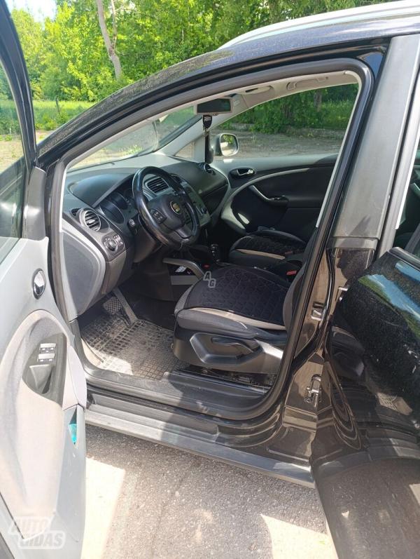 SEAT Altea XL 2007 in Siauliai, with an engine capacity of 2.00 L and mileage of 402 thousand km for 2200 €, photo 3 on AUTOMOTO.COM.LV
