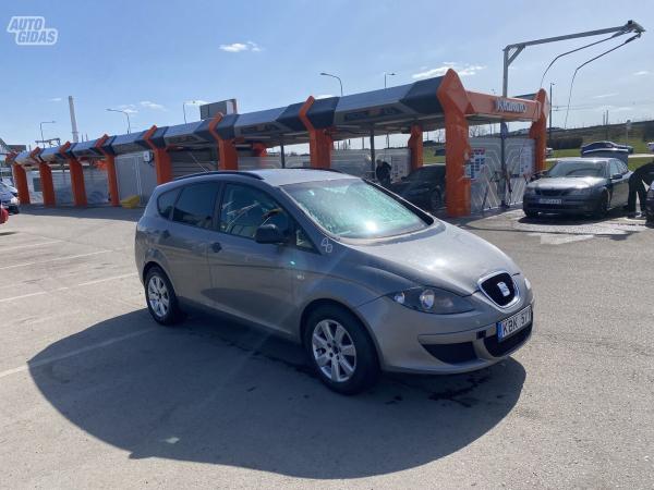 SEAT Altea XL 2008 in Vilnius, with an engine capacity of 1.90 L and mileage of 285 thousand km for 1390 €, photo 4 on AUTOMOTO.COM.LV