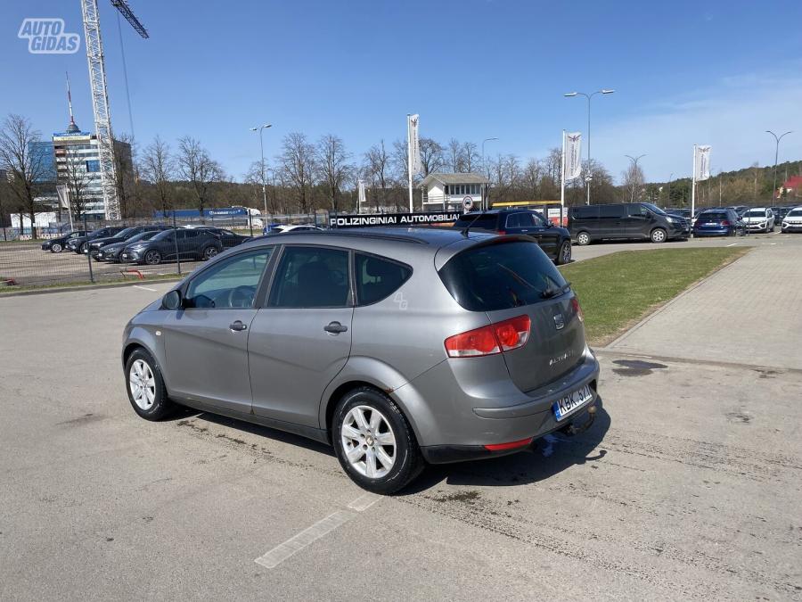 SEAT Altea XL 2008 in Vilnius, with an engine capacity of 1.90 L and mileage of 285 thousand km for 1190 €, photo 3 on AUTOMOTO.COM.LV