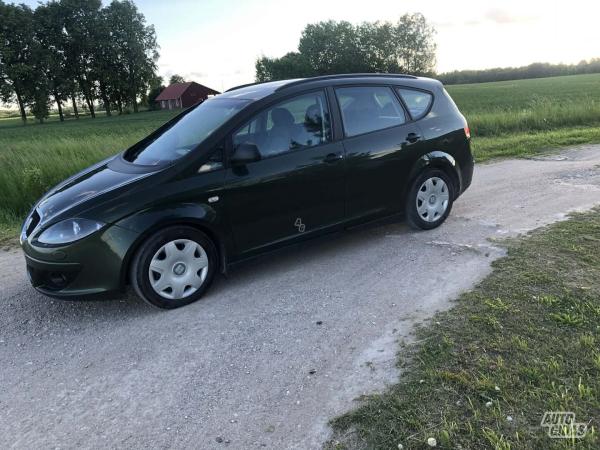 SEAT Altea XL 2008 in Raseiniai, with an engine capacity of 1.90 L and mileage of 237 thousand km for 1500 €, photo 5 on AUTOMOTO.COM.LV