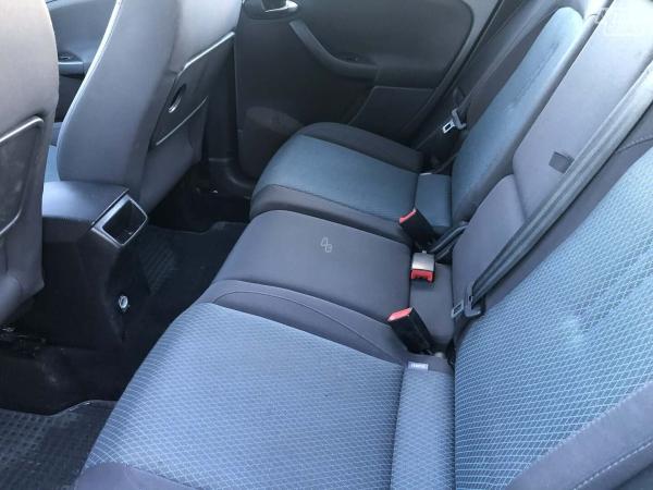 SEAT Altea XL 2008 in Raseiniai, with an engine capacity of 1.90 L and mileage of 237 thousand km for 1500 €, photo 8 on AUTOMOTO.COM.LV