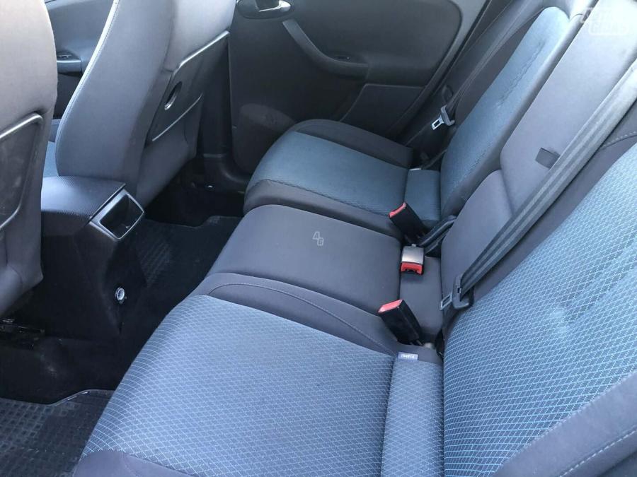 SEAT Altea XL 2008 in Raseiniai, with an engine capacity of 1.90 L and mileage of 237 thousand km for 1500 €, photo 9 on AUTOMOTO.COM.LV
