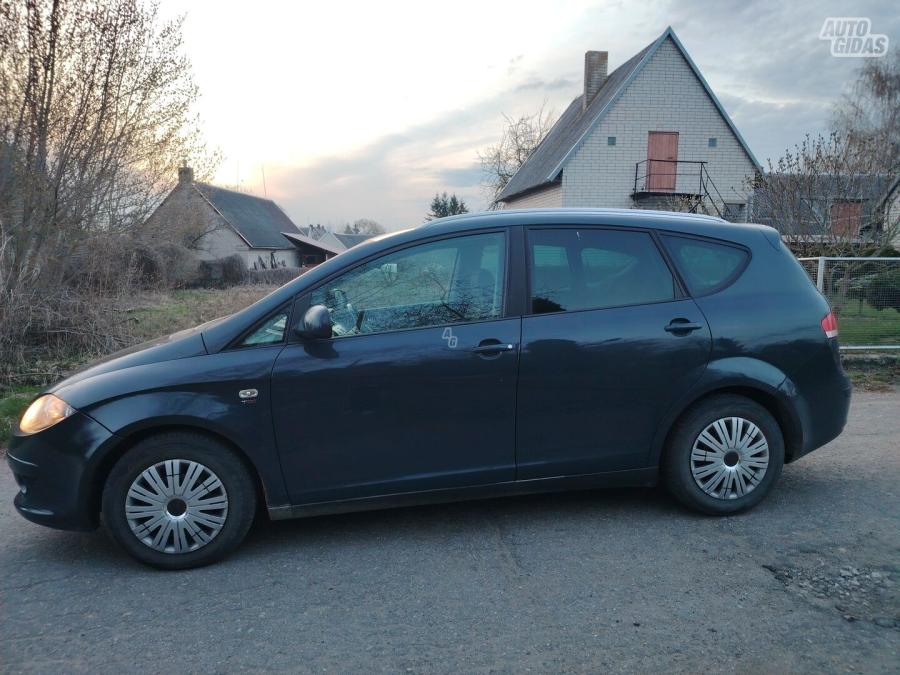 SEAT Altea XL 2009 Vilkaviškis, ar dzinēja tilpumu 2.00 L un nobraukumu 3200 tūkst. km par 2200 €, foto 3 vietnē AUTOMOTO.COM.LV