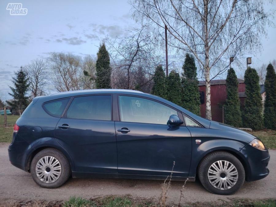 SEAT Altea XL 2009 Vilkaviškis, ar dzinēja tilpumu 2.00 L un nobraukumu 3200 tūkst. km par 2200 €, foto 5 vietnē AUTOMOTO.COM.LV