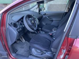 Red SEAT Altea XL 2008 in Tallinn, with an engine capacity of 1.90 L and mileage of 225 thousand km for 2900 €, photo 8 on AUTOMOTO.COM.LV