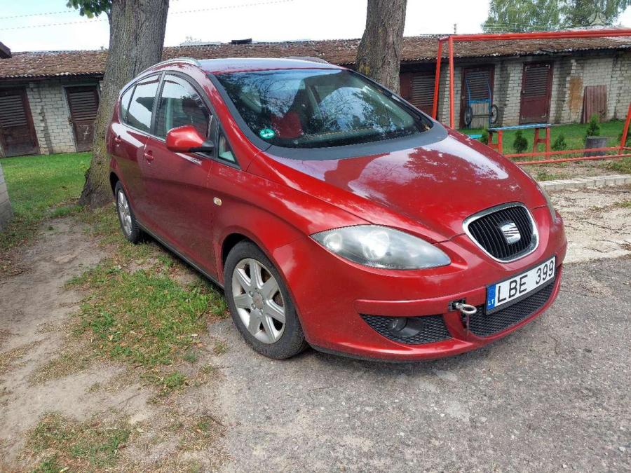 Sarkans SEAT Altea XL 2008 Marijampole, ar dzinēja tilpumu 1.90 L un nobraukumu 238 tūkst. km par 1200 €, foto 1 vietnē AUTOMOTO.COM.LV