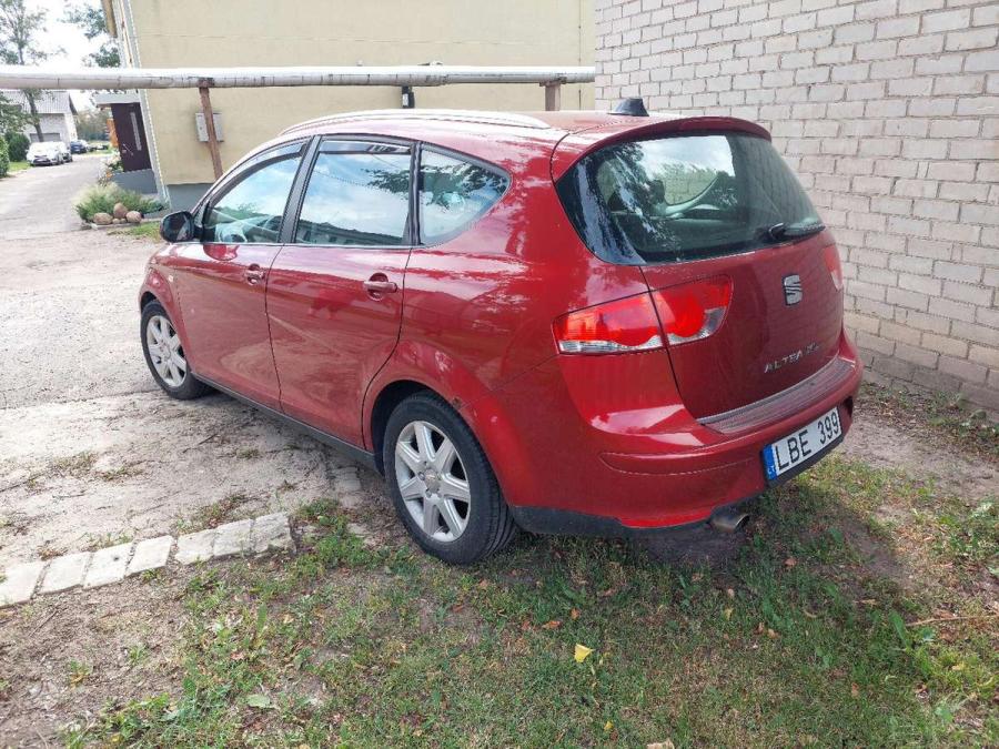 Sarkans SEAT Altea XL 2008 Marijampole, ar dzinēja tilpumu 1.90 L un nobraukumu 238 tūkst. km par 1200 €, foto 5 vietnē AUTOMOTO.COM.LV