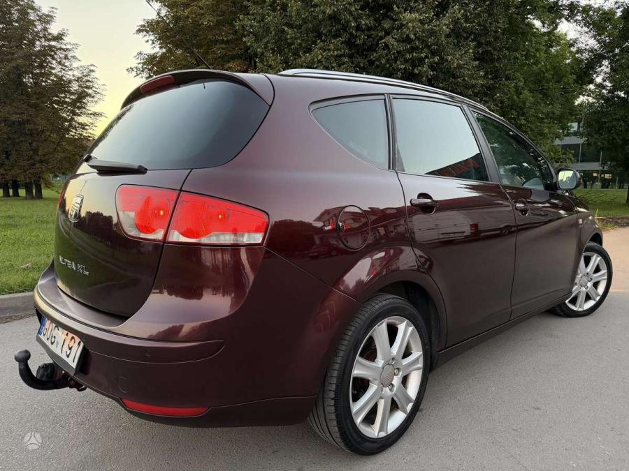 Красный Сеат Altea XL 2008 в Каунас, объемом двигателя 2.00 л и пробегом 368 тыс. км за 3000 €, фото 5 на AUTOMOTO.COM.LV