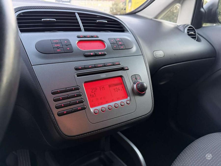 Красный Сеат Altea XL 2008 в Каунас, объемом двигателя 2.00 л и пробегом 368 тыс. км за 3000 €, фото 7 на AUTOMOTO.COM.LV