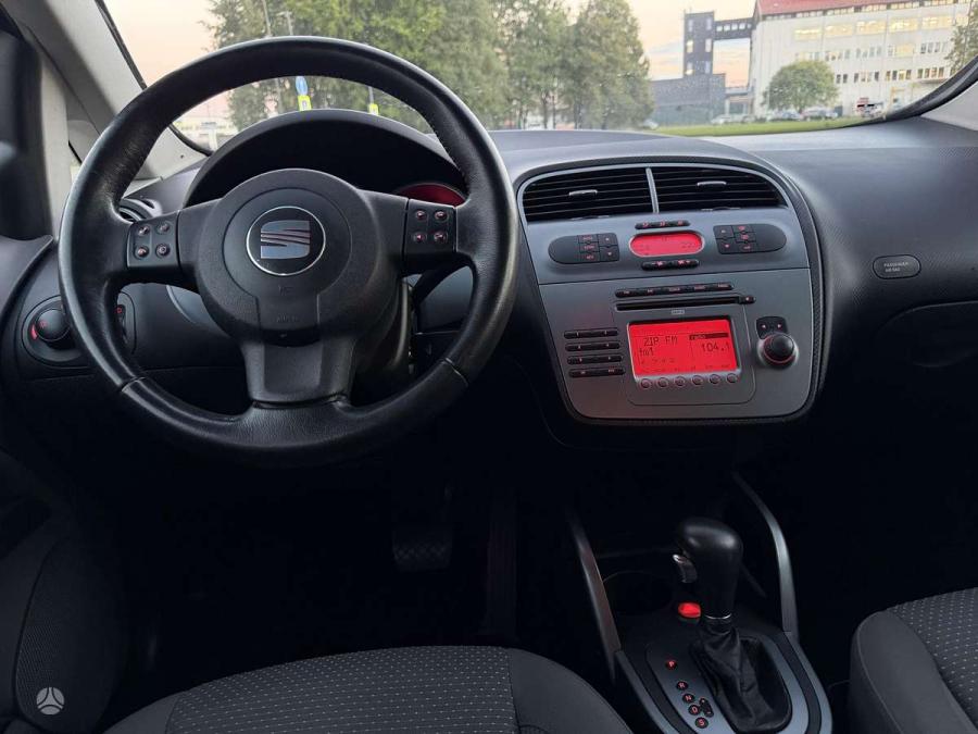 Красный Сеат Altea XL 2008 в Каунас, объемом двигателя 2.00 л и пробегом 368 тыс. км за 3000 €, фото 10 на AUTOMOTO.COM.LV